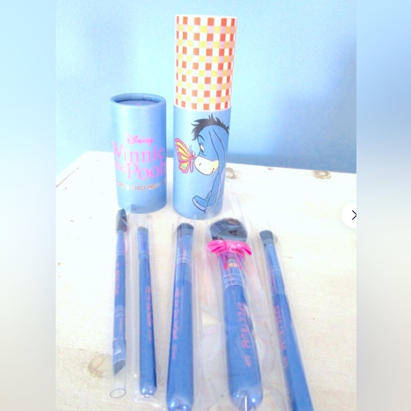 Disney | Makeup | Disney Winnie The Pooh Eeyore 5piece Brush Set By ...
